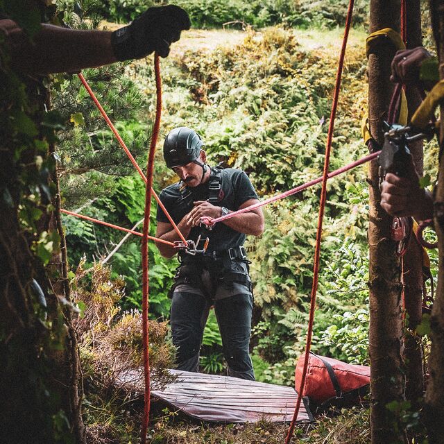 Rope Rescue Supervisor Recertification - Rope Rescue - Outreach Rescue